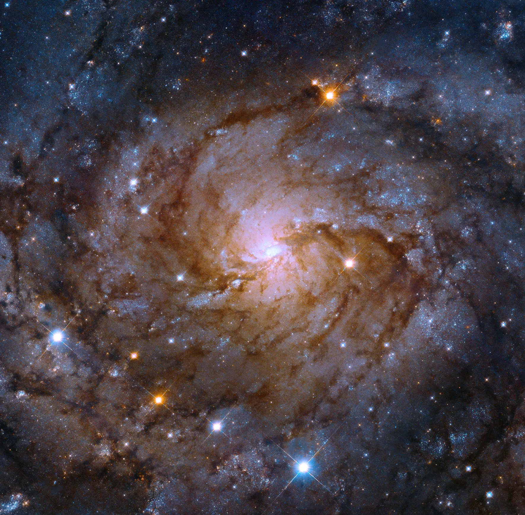 Mitsikilo Galaxy miafina mahafinaritra i Hubble