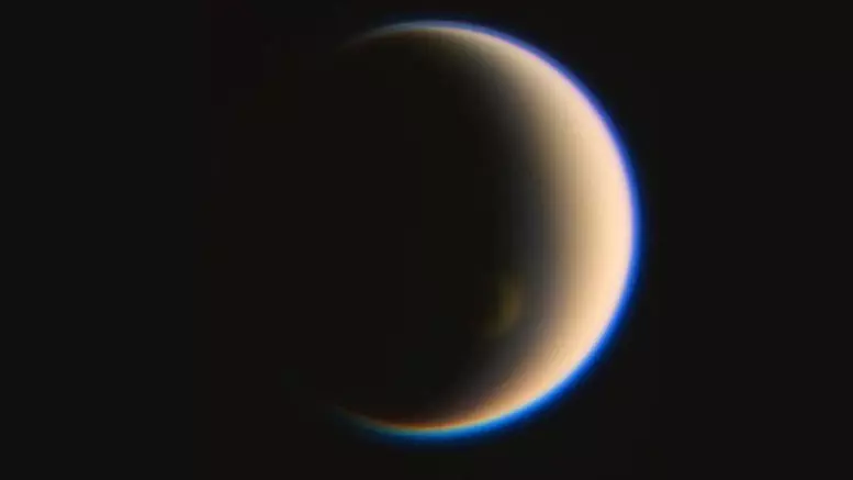 Зерттеу Титандағы күтпеген атмосфералық құйынның әрекетін көрсетеді