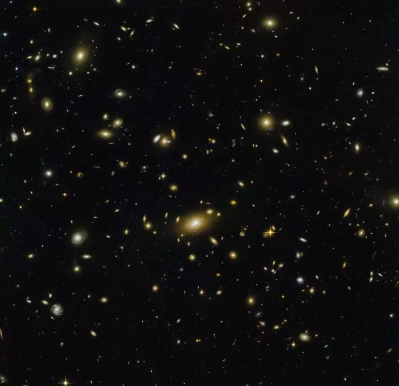 Hubble skoðar Abell 1300