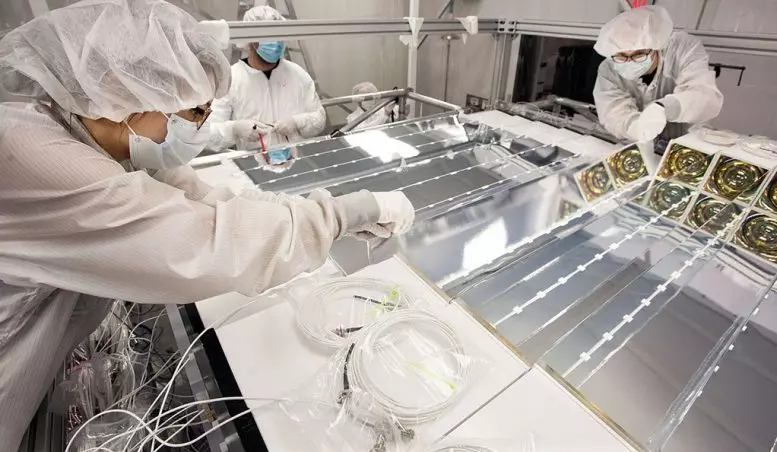 Znanstveniki so dokončali namestitev antinevtrinskega detektorja