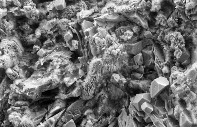 O estudo mostra que os minerais de arxila en Marte poden formarse nun baño de vapor primordial