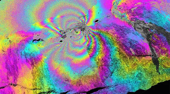 Radara NASA ya hewayê ku Volkana Kilauea li Hawaii lêkolîn dike