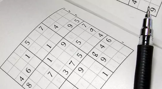 Matematiku Pretensjonijiet Breakthrough fil-Problema Sudoku 1375_1