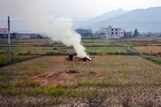 Khakanyo ea Pele ea 'Ho Tlase' ea Mosi oa CO2 oa China