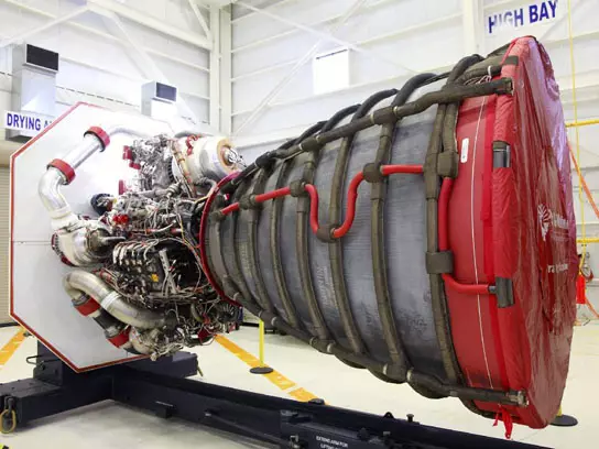 Inilipat ng NASA ang RS-25D Flight Engine sa Stennis para sa Space Launch System