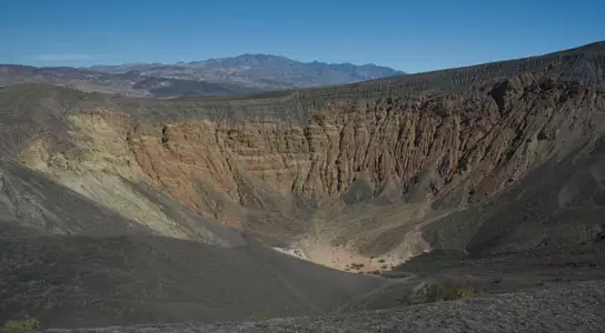 डेथ वैली में उबेबे क्रेटर भविष्य में विस्फोट हो सकता है