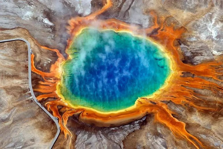 Grand Prismatic Spring Yellowstone Milli Parkı