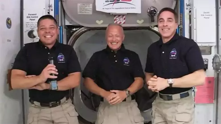 „SpaceX Crew Astronauts ISS“.