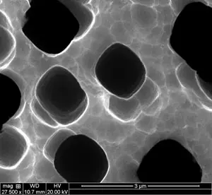 Silisyòm macroporous ak pyrolyzed Polyacrylonitrile fòme anod pèfòmans segondè