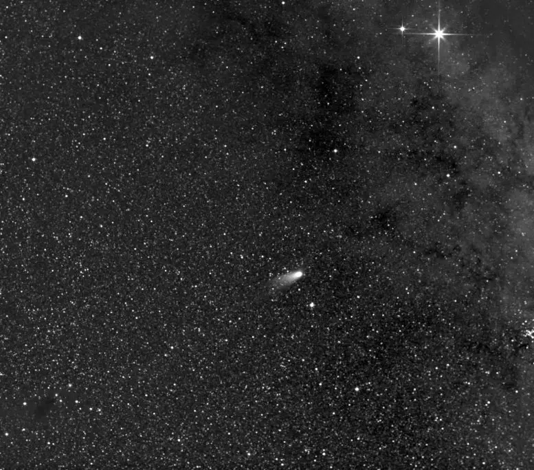 Comet Leonard av SoloHI
