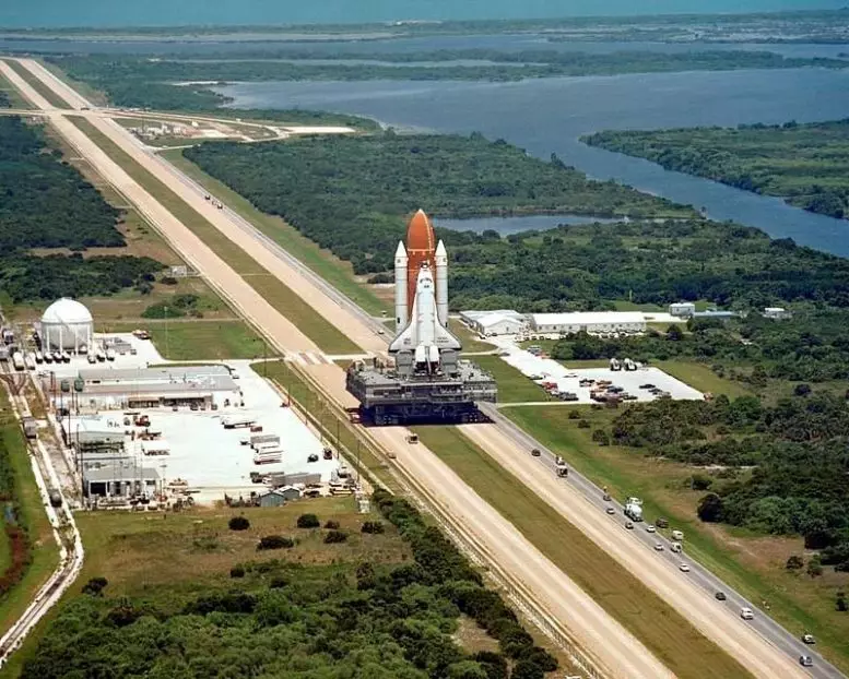 Разпространение на Challenger до стартова площадка 39B