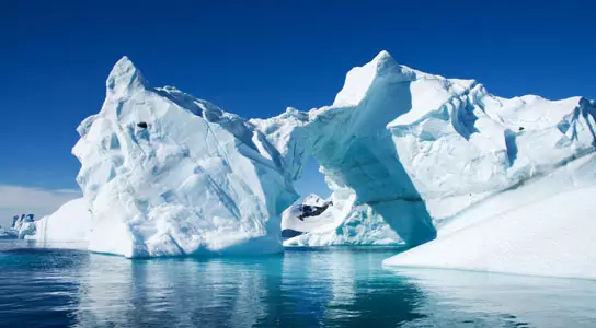 dramatikong pagkatunaw sa yelo sa dagat sa Arctic tungod sa kausaban sa klima