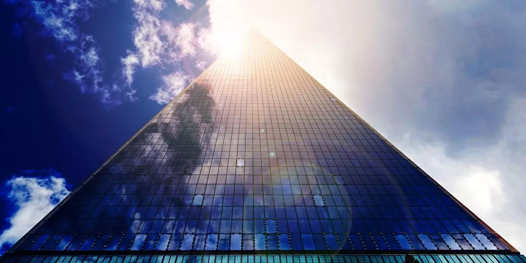 Glass Skyscraper Solar Windows Konsepto