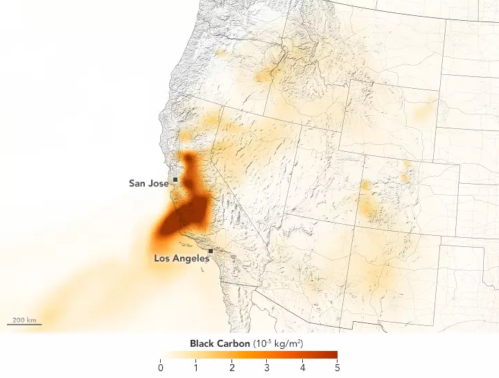 Калифорнийски горски пожар Черен въглерод август 2020 г. Анотирано