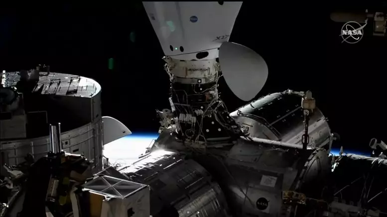 SpaceX Cargo Dragon Docks kuenda kuSpace Station