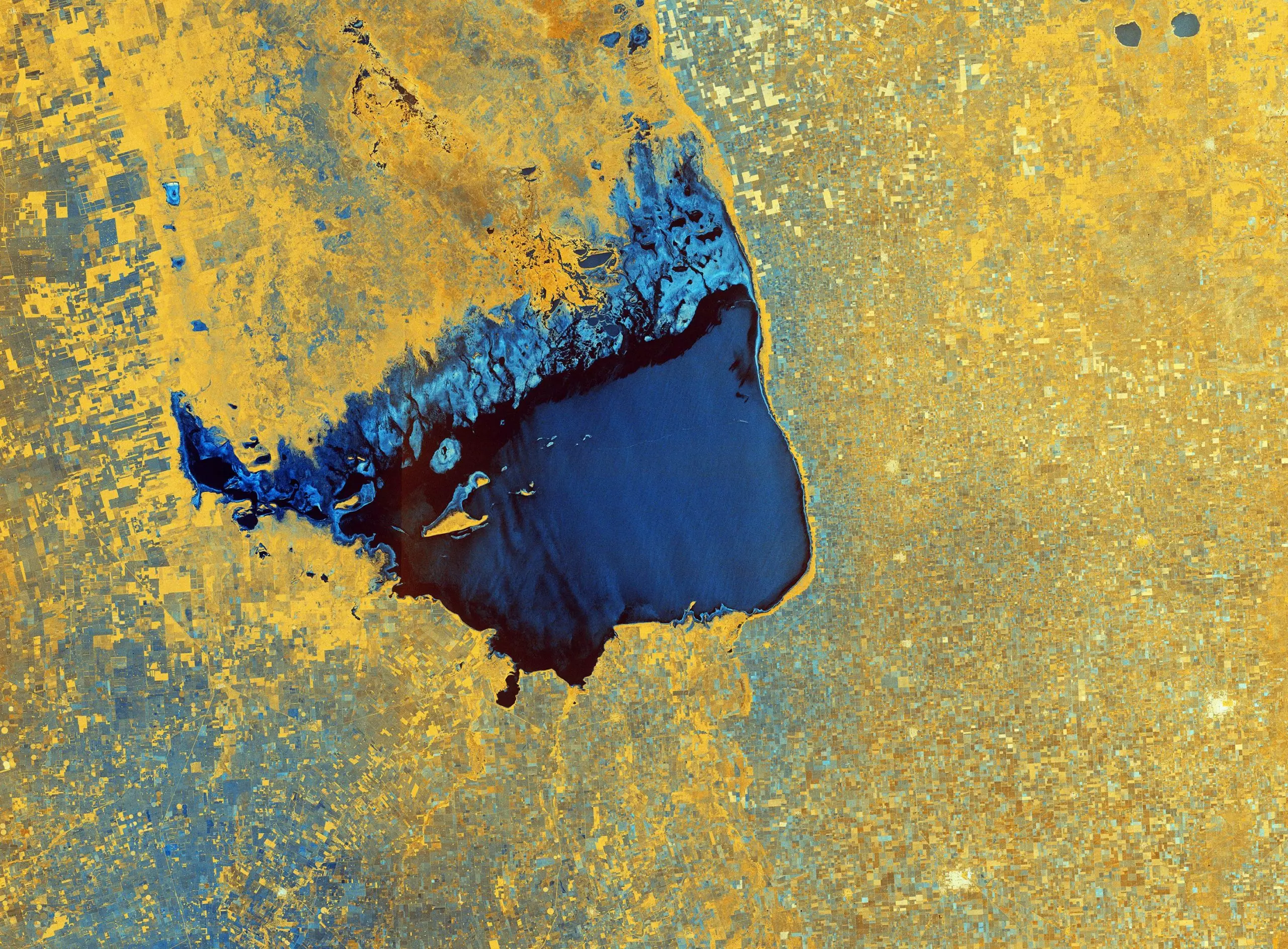 अंतराळातून पृथ्वीचे अन्वेषण: लेक मार चिक्विटा