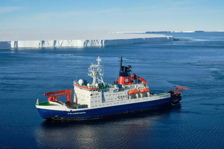 RV Polarstern Mer de Wendall Antarctique