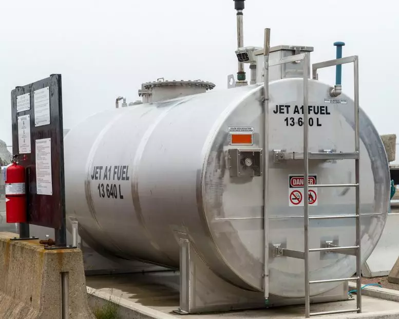 Tanque de combustible para aviones