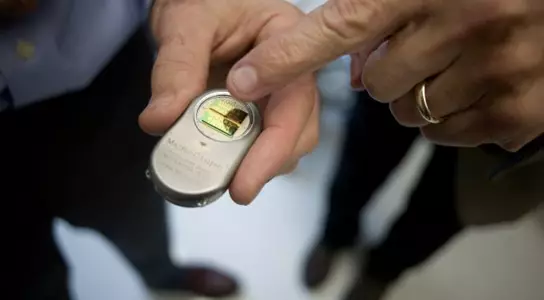 Implante de drogas sem fio MicroCHIPS lança injeções dosadas cronometradas 2489_1