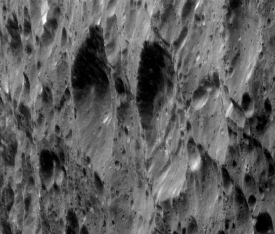 Nuove immagini Cassini di Rhea