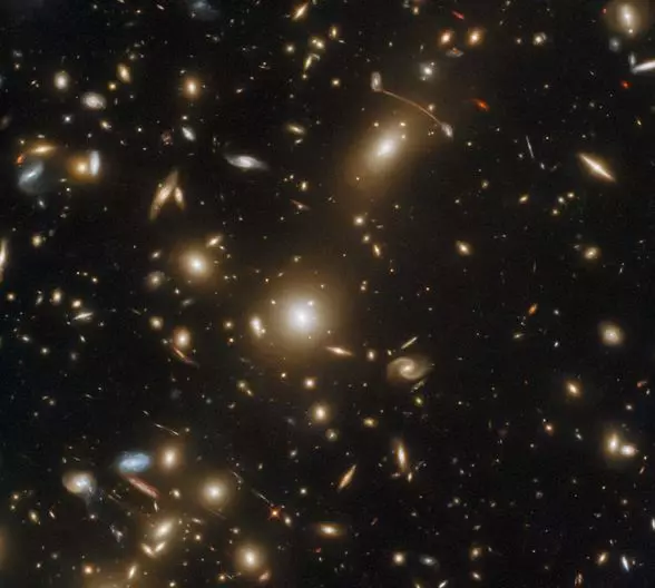 Abell 1351 galaxia-multzoa