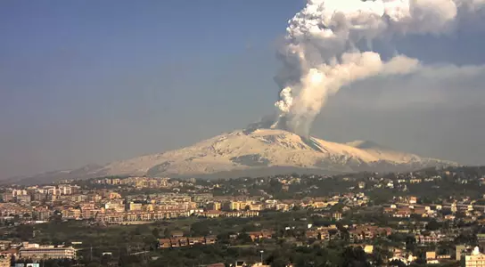 Gunung Api Italia Etna Ngagaduhan Letusan Katilu Taun 2012 3131_1