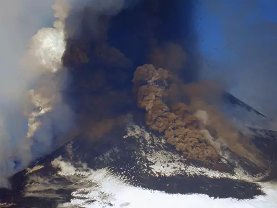 Gunung Api Italia Etna Ngagaduhan Letusan Katilu Taun 2012 3131_2