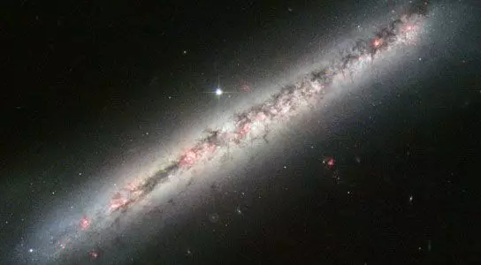 सर्पिल आकाशगंगा NGC 4634