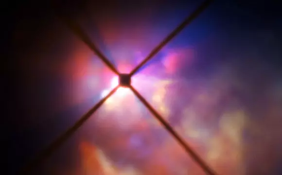 VLT snímek červeného hyperobra VY Canis Majoris