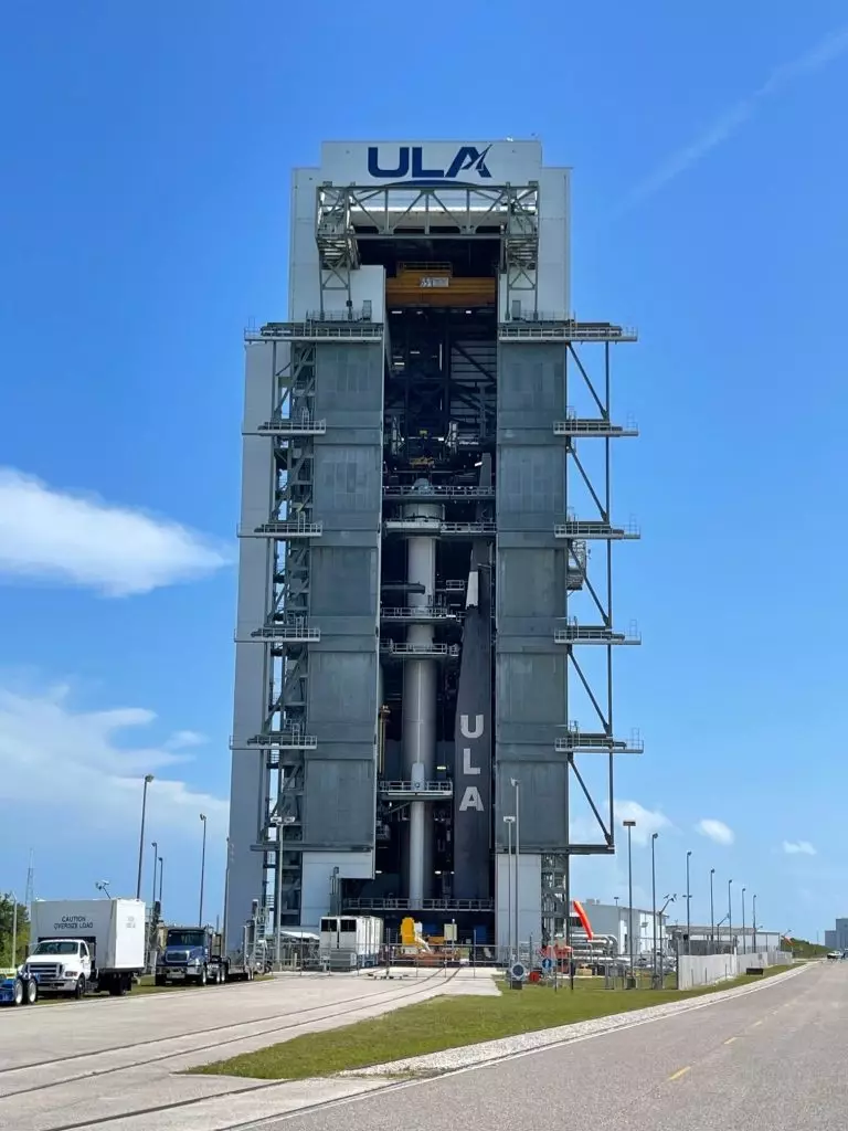 ULA Atlas V Rocket Gamit ang Boeing's CST-100 Starliner Spacecraft