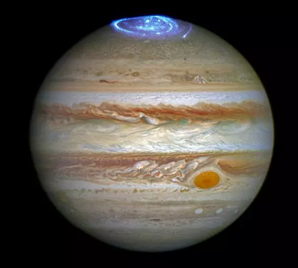 Hubble Jupiter Aurora