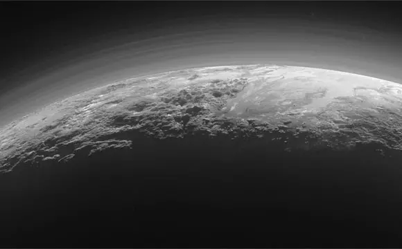 נתונים חדשים מ-Pluto Flyby