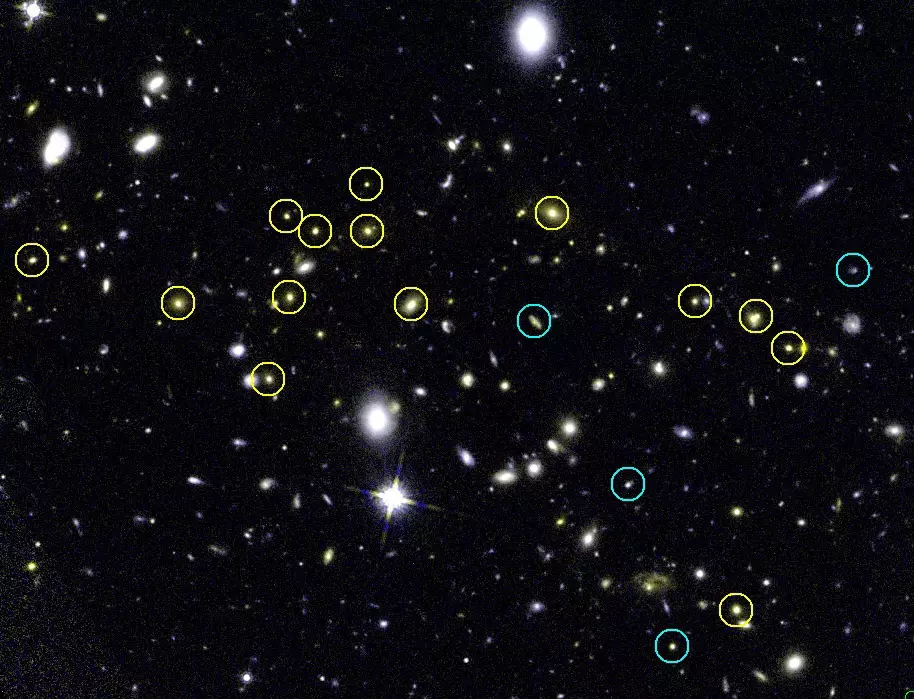 Hubble potvrzuje vzdálenost kupy galaxií JKCS 041