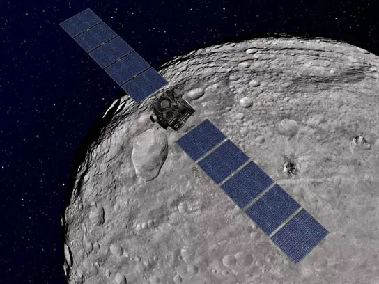 Dawn geimfar NASA á braut um risastóra smástirnið Vesta