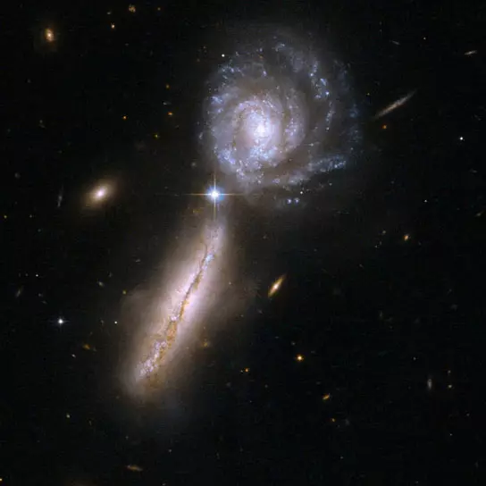 interagéierend Galaxien