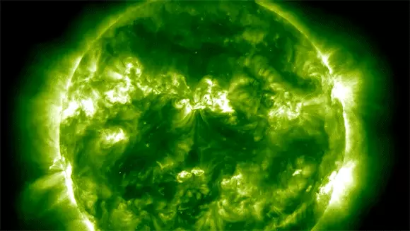 SOHO voit un tsunami solaire