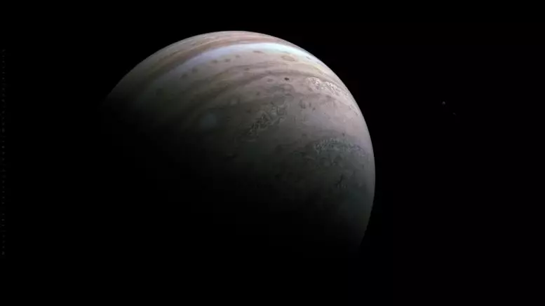 NASA Juno Jupiter zuidelijk halfrond Io Europa