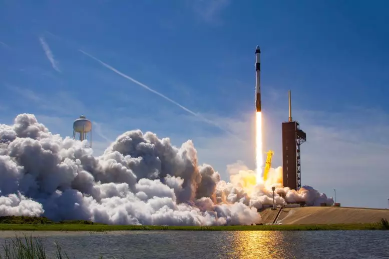 SpaceX Falcon 9 Rocket Ax-1 මෙහෙයුම දියත් කිරීම