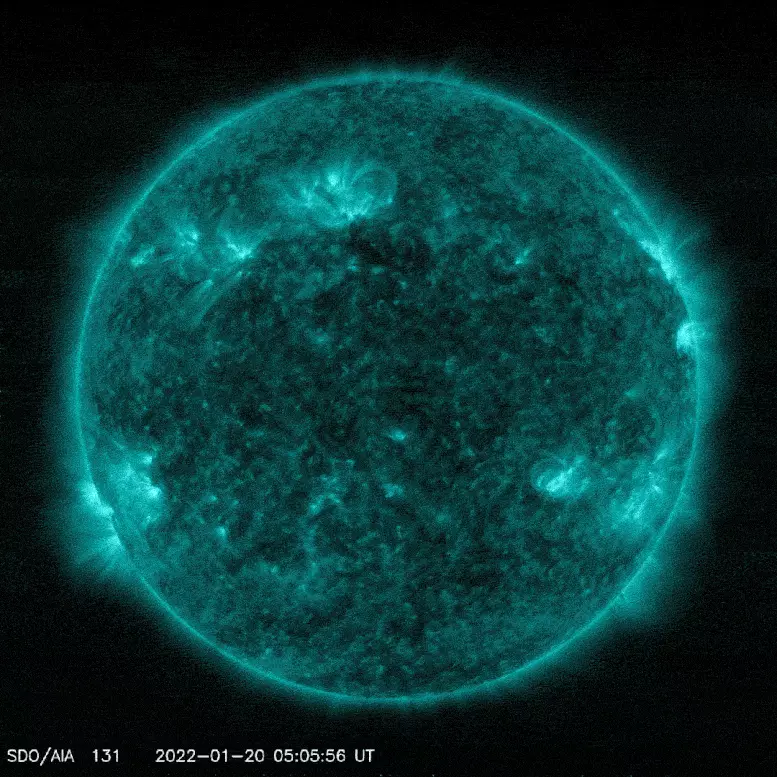 NASA SDO 太阳耀斑 2022 年 1 月
