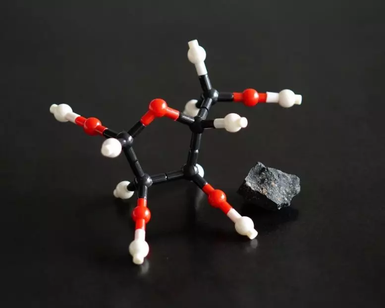 Рибоза молекуляр структурасы Мурчисон метеориты
