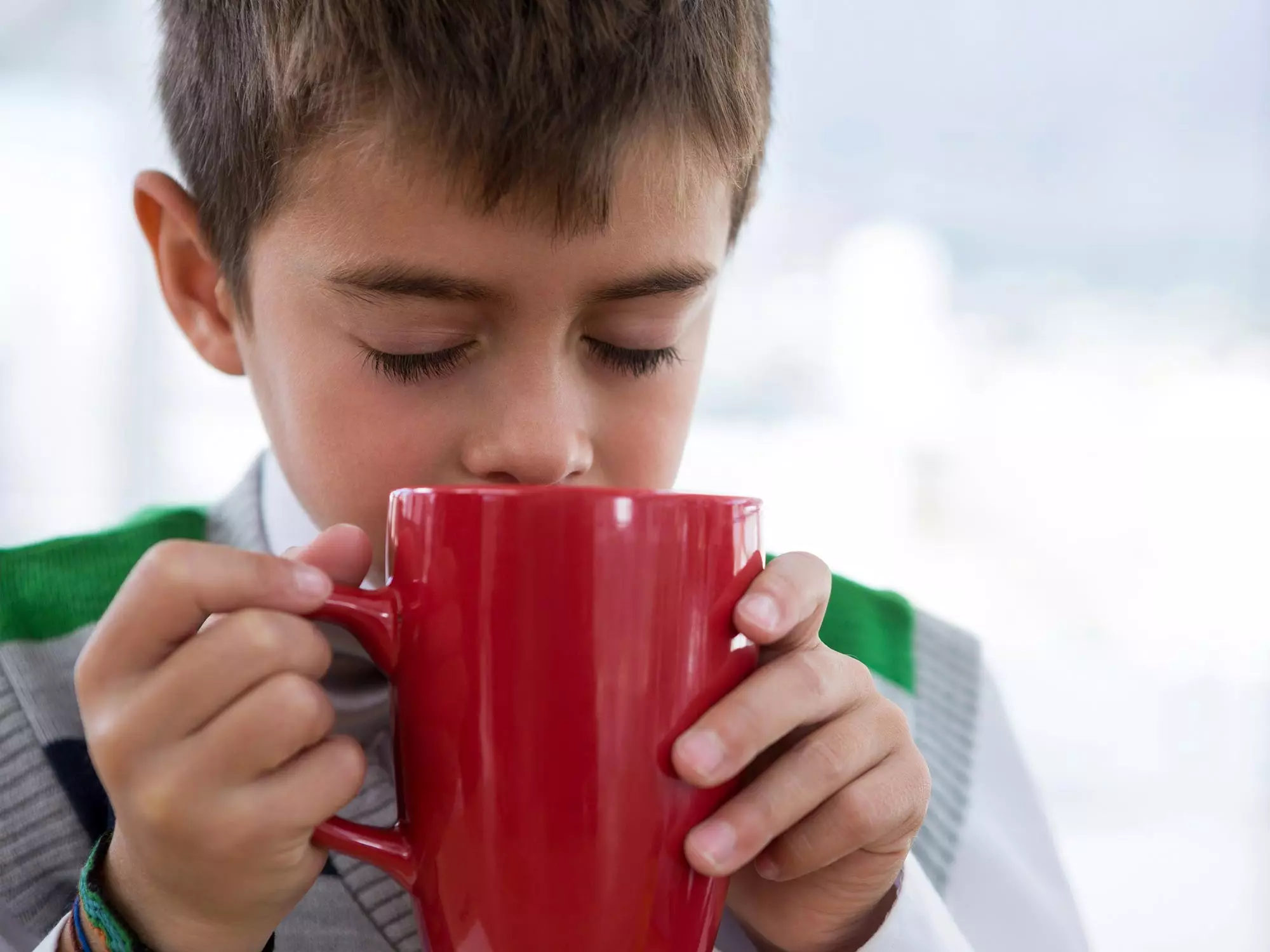 कॅफीन सेवनाने काही एडीएचडी लक्षणांवर उपचार होऊ शकतात
