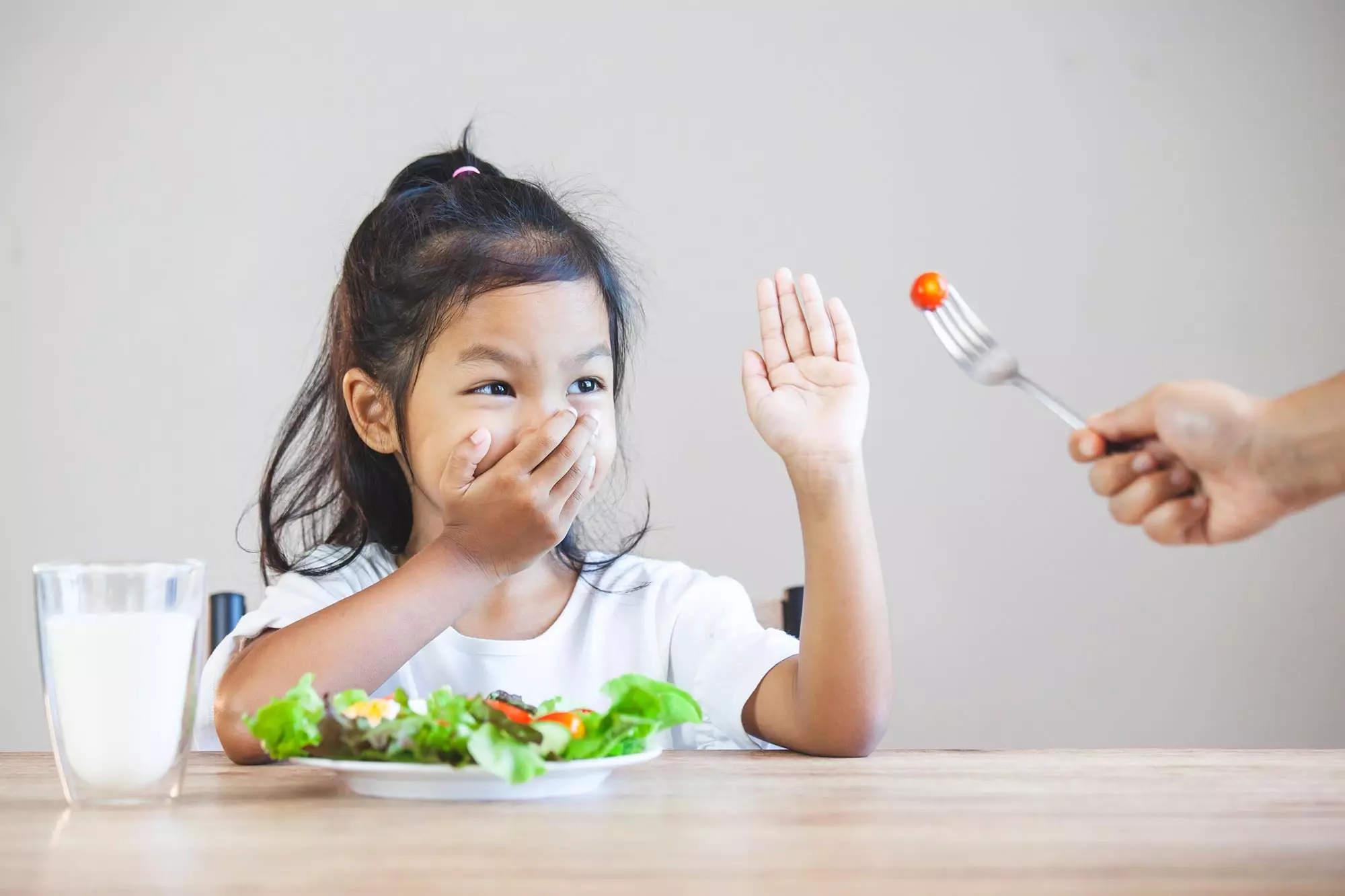 50% पालक नियमितपणे मुलांना आहारातील पूरक आहार देतात