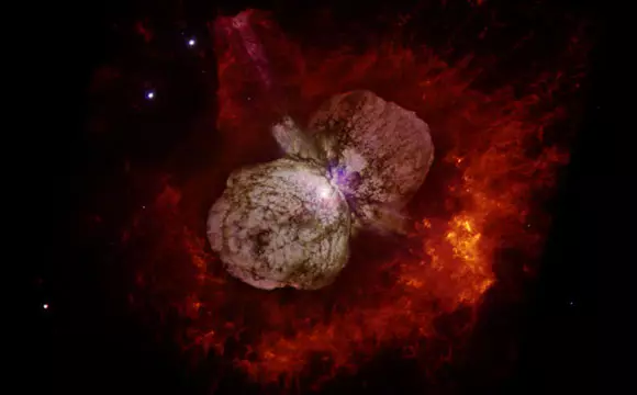 Астрономы обнаружили «близнецов» Эты Киля в других галактиках 5994_1