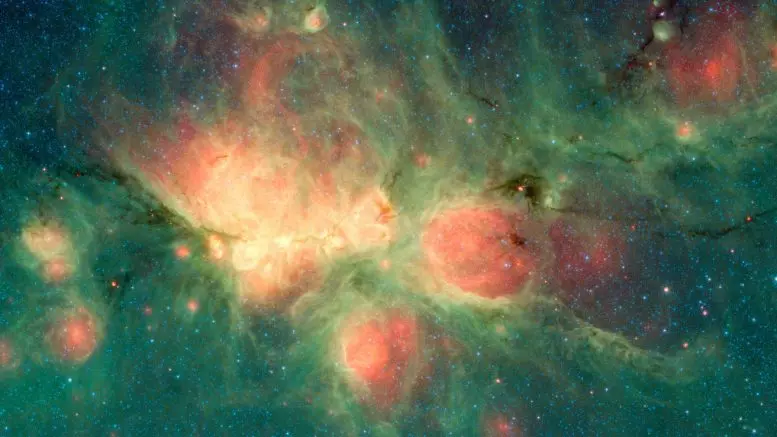 Irawọ Fẹ nyoju ninu awọn Cat ká Paw Nebula