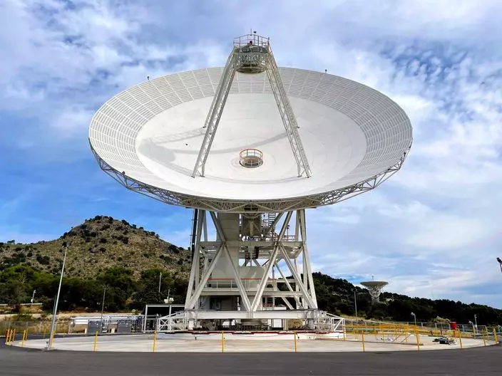 អង់តែន DSS-53 របស់ NASA