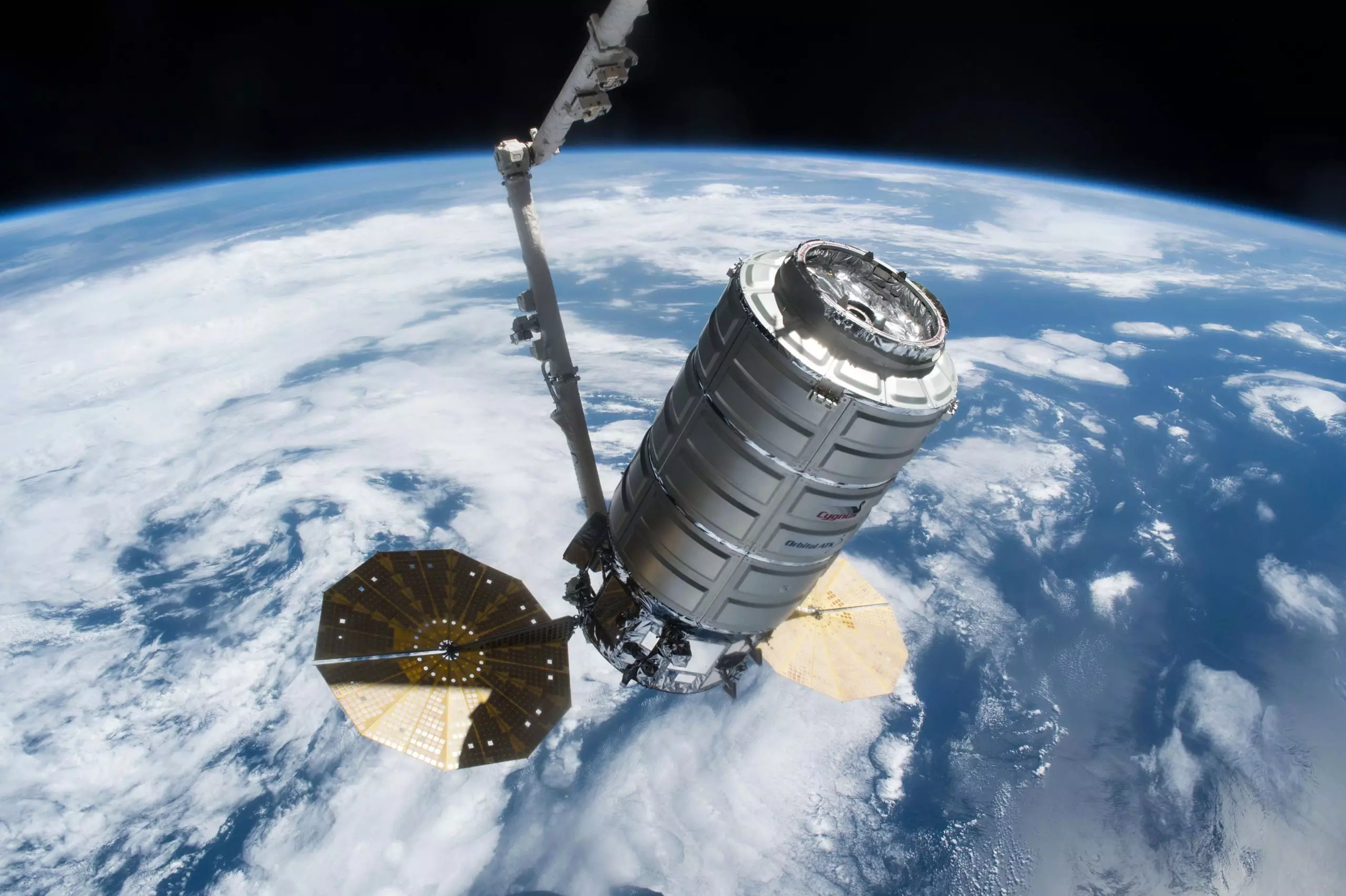 Cygnus Mission לכו לשיגור בשבת כצוות תחנת החלל מכין