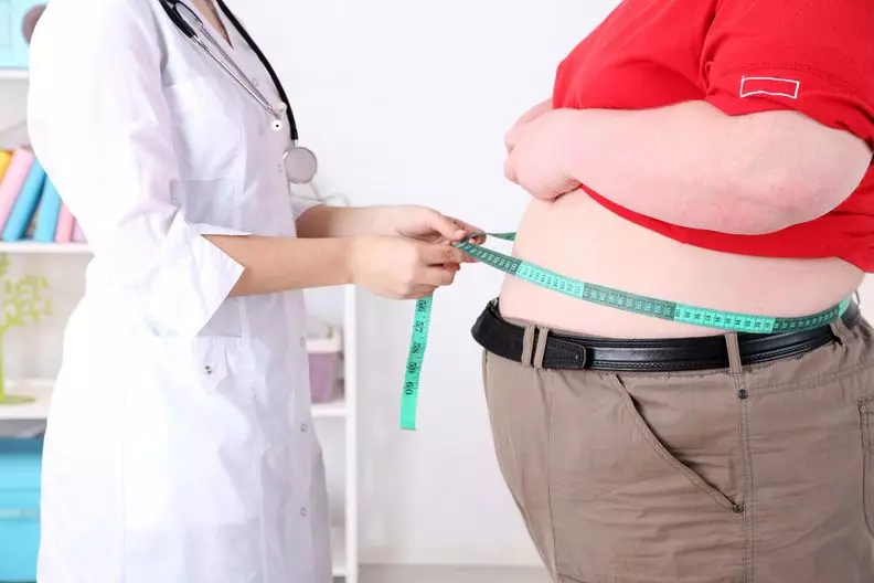 Doktor na May Obese na Pasyente