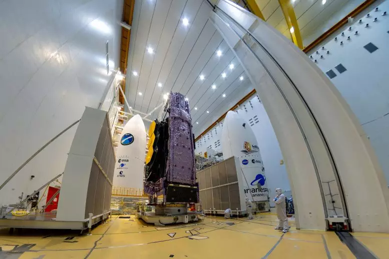 Webb Secured Ariane 5 Gantaal