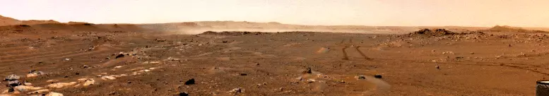 Персеверанце Ровер Ветар шири прашину преко Марсове равнице