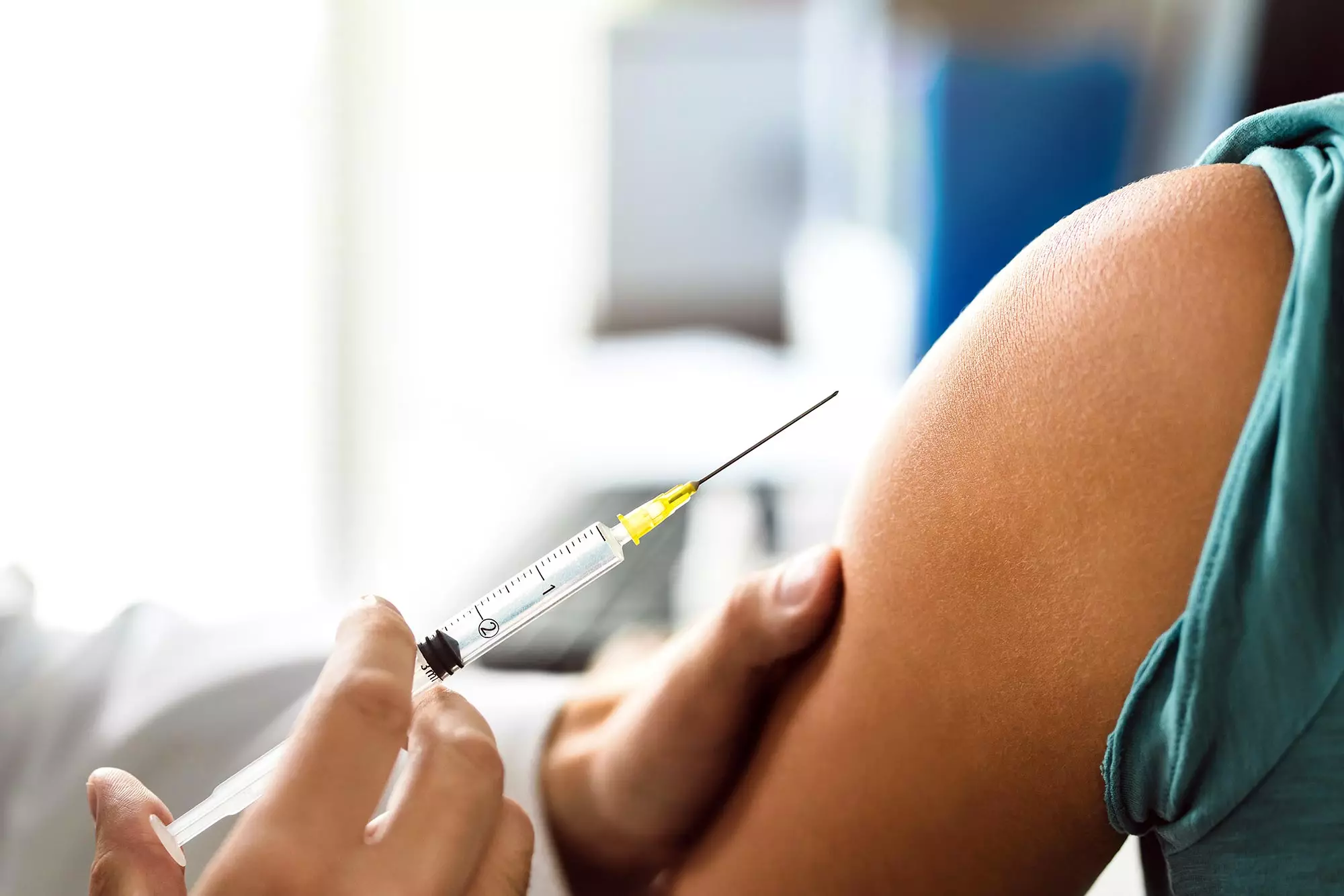 A HPV-immunizációs program felére csökkentette a méhnyakrák előtti rákot